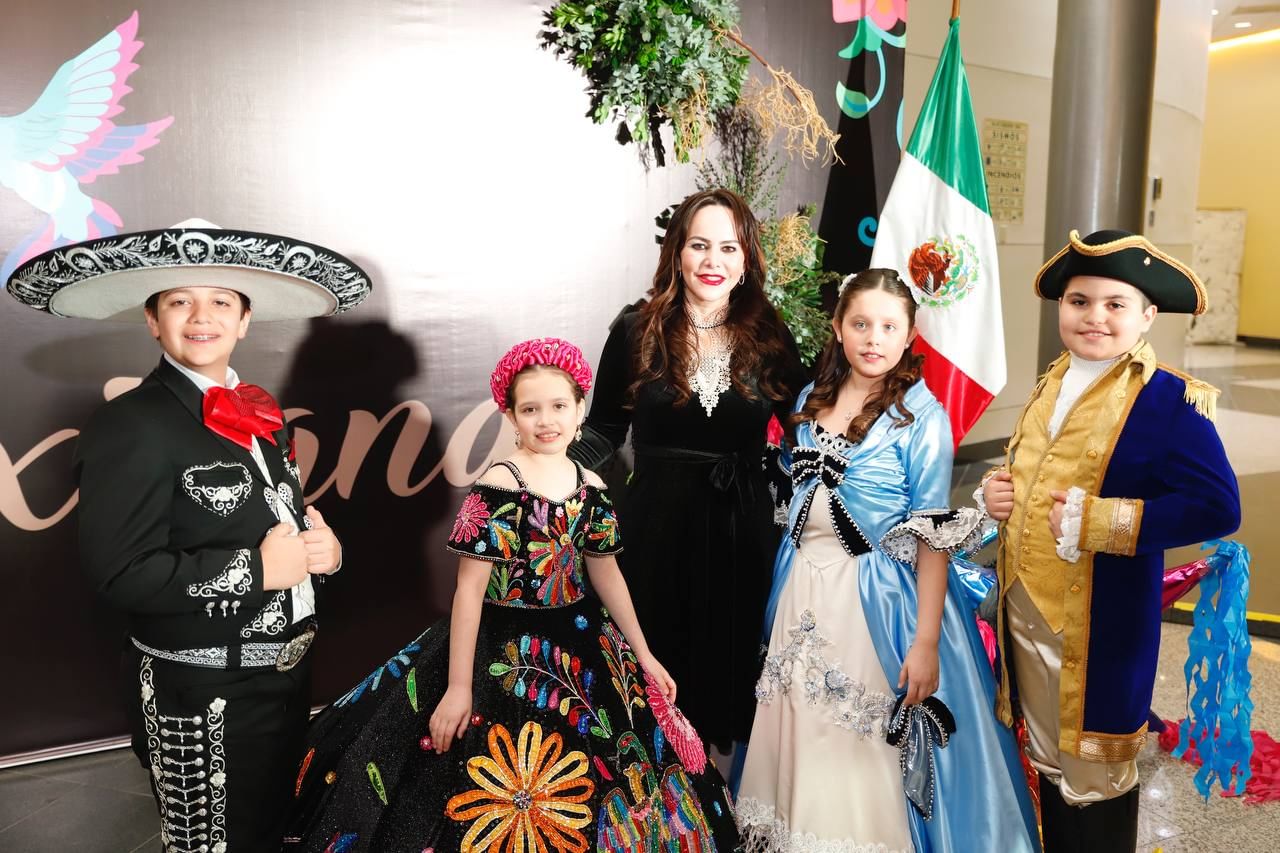 PRESENTAN A LOS NIÑOS DE LA TRADICIONAL CEREMONIA DEL ABRAZO 2023